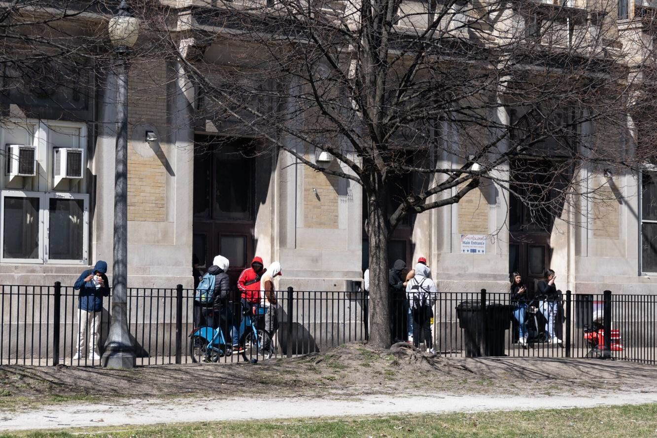 As Evictions Begin, Migrants Face Hurdles On The Path To Resettlement – South Side Weekly